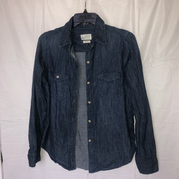 Universal Thread | Tops | Universal Thread Button Down Denim Shirt ...